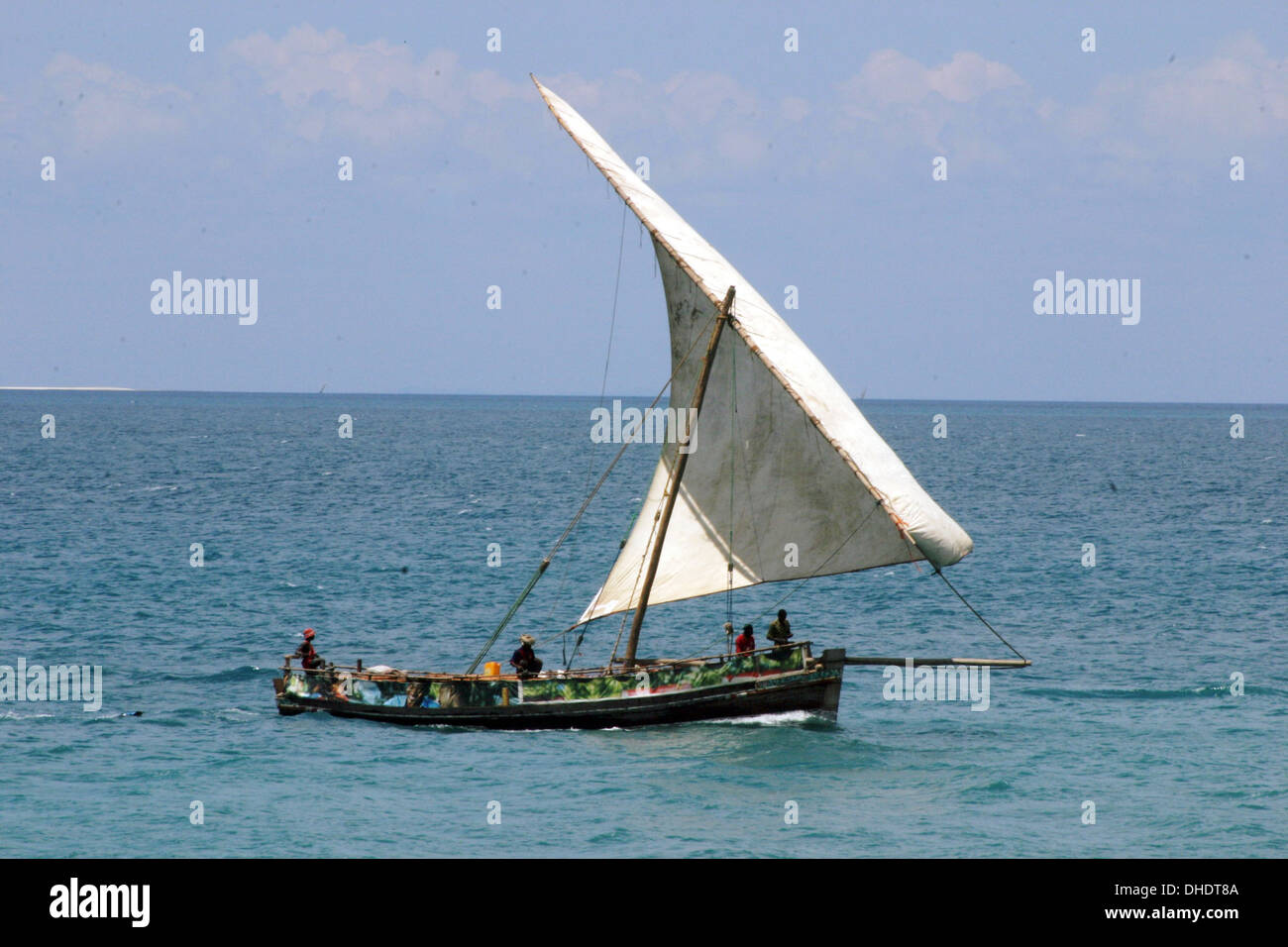 ZANZIBAR Arab fishing dows. Photo Tony Gale Stock Photo - Alamy