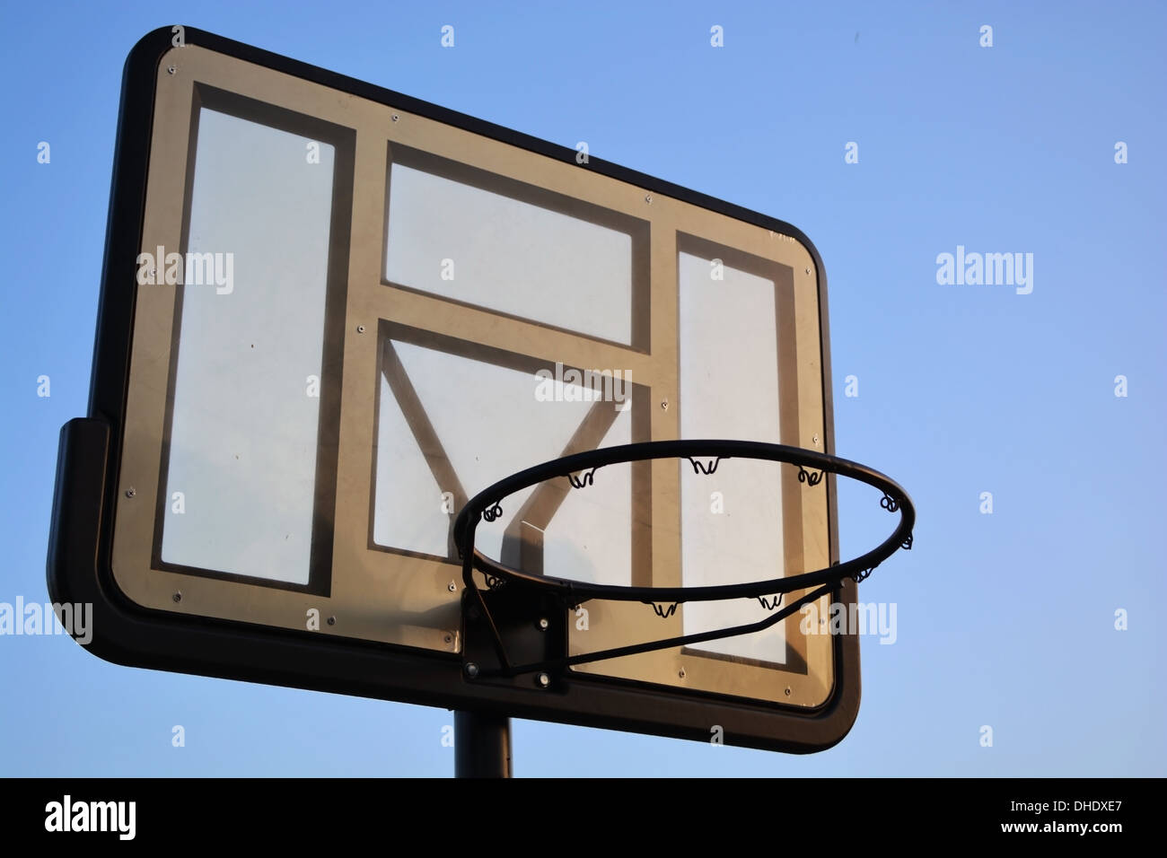 Basketball hoop vintage retro hi-res stock photography and images - Alamy