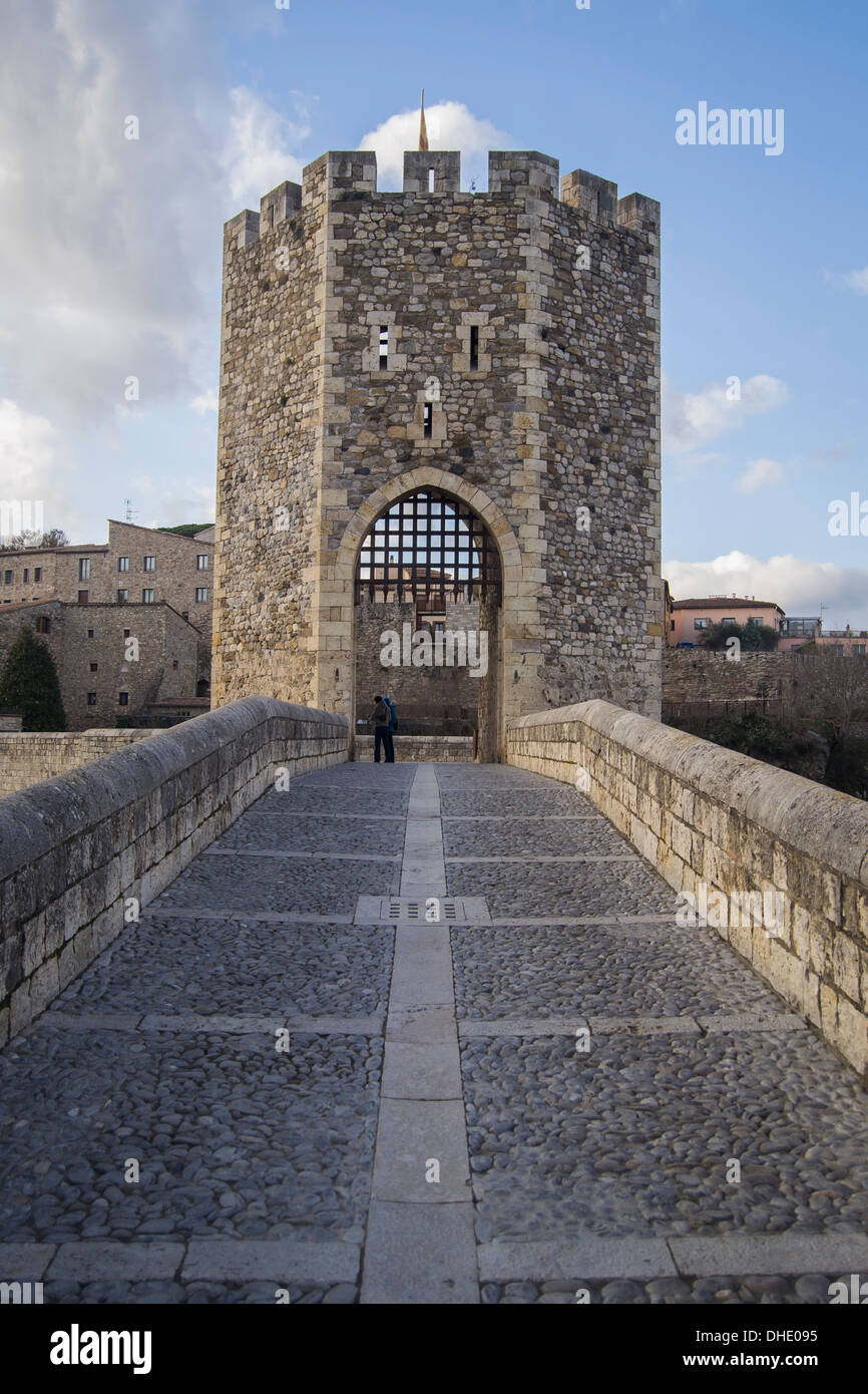Besalu village hi-res stock photography and images - Alamy