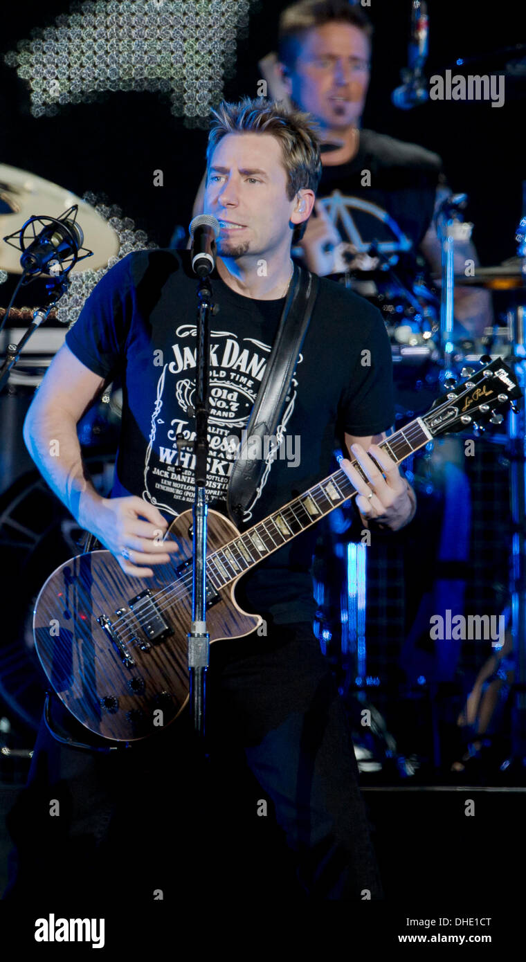 Chad kroeger nickelback lead singer hi-res stock photography and images ...
