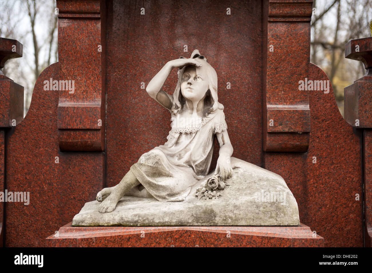 Child grave hi-res stock photography and images - Alamy