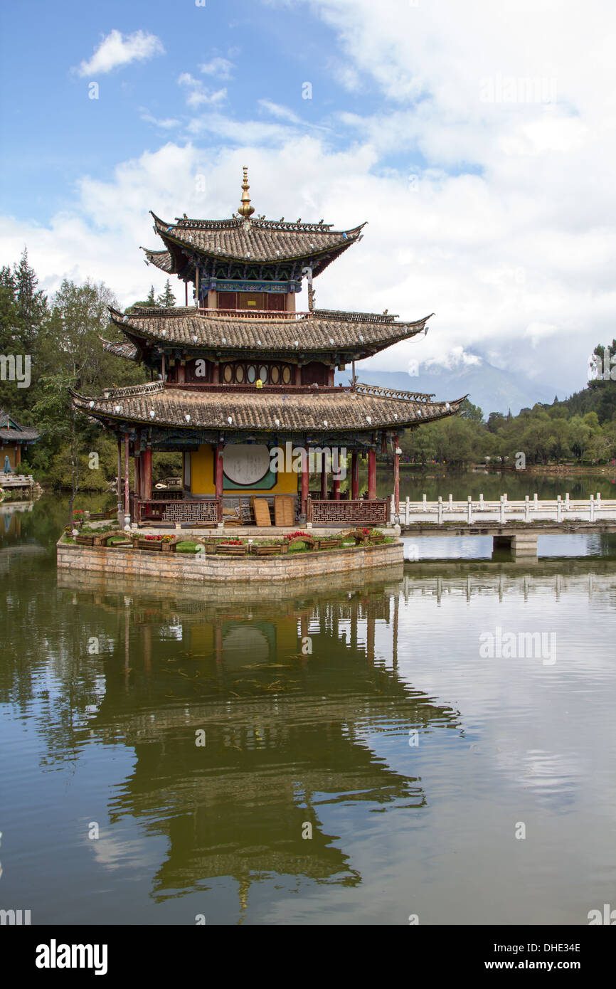 Black Dragon Pool, Lijiang, China Stock Photo - Alamy