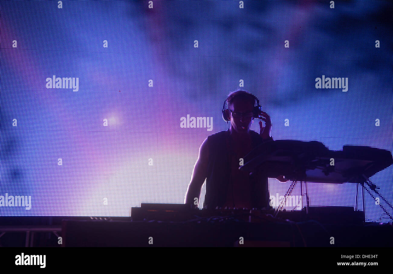 disk jockey dj screens color music party fun dance entertain ...