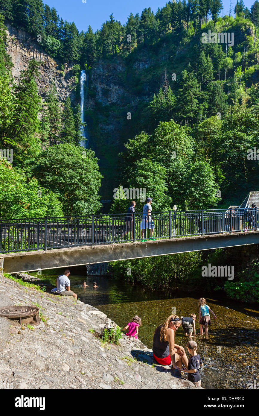 Multnomah Creek with Multnomah Falls behind, Columbia River Gorge ...