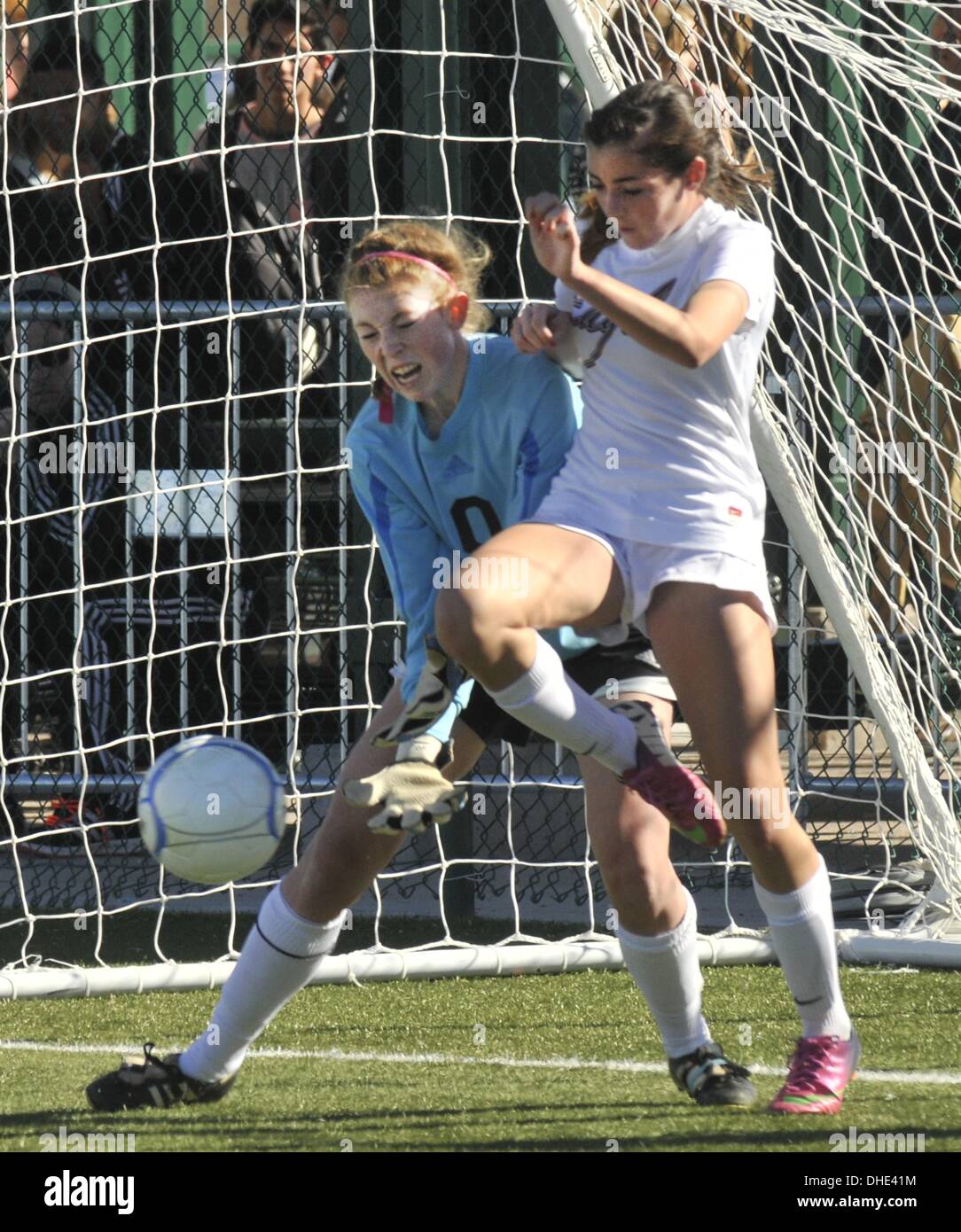 Girls soccer kick hi-res stock photography and images - Alamy
