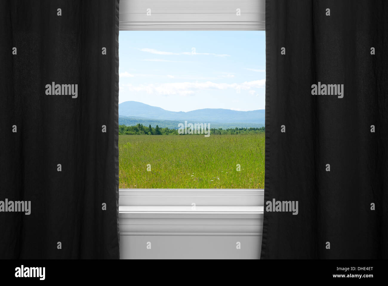 Black curtain hi-res stock photography and images - Alamy