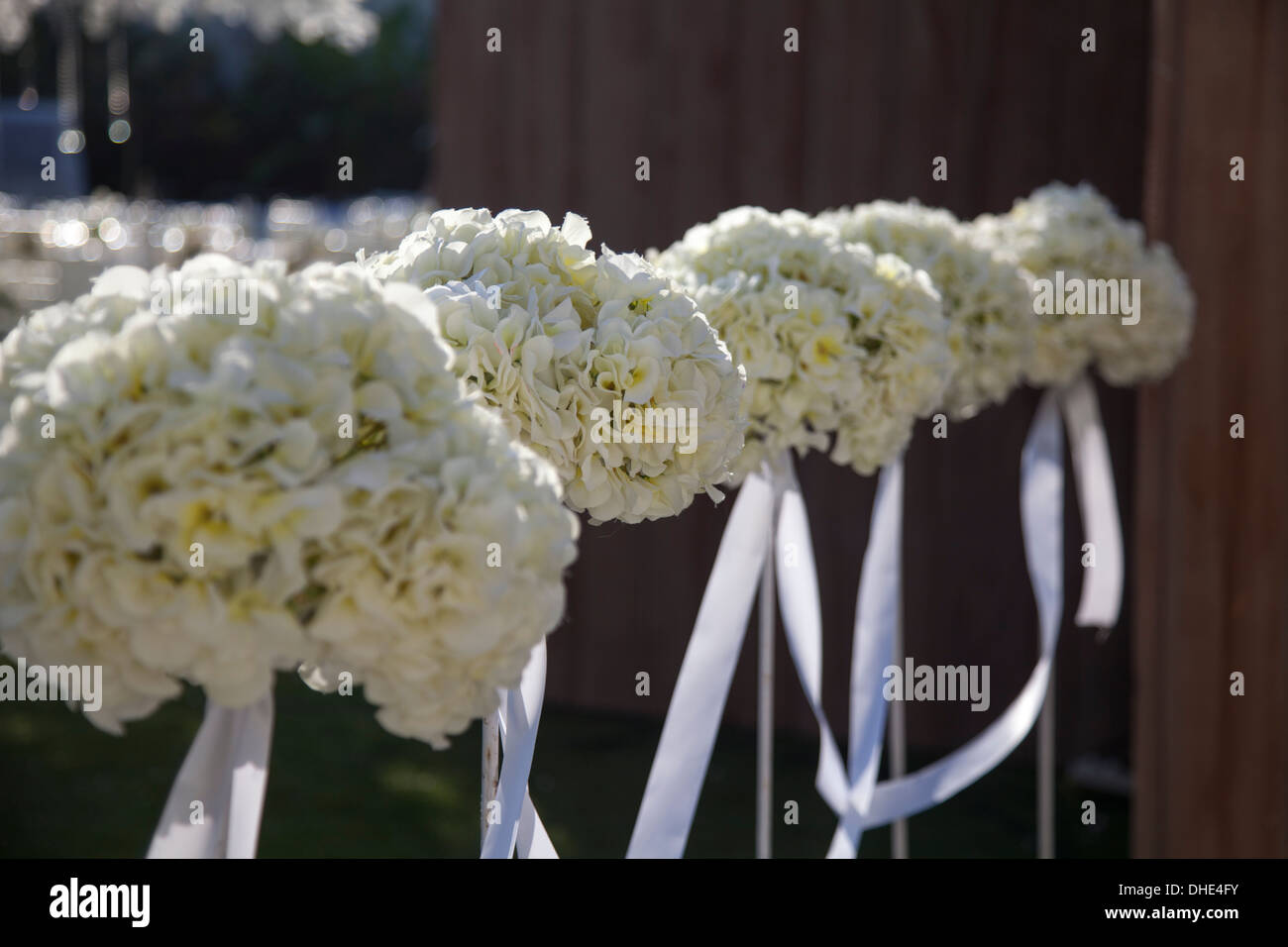 wedding flower decoration row column white roses attract attractive ...