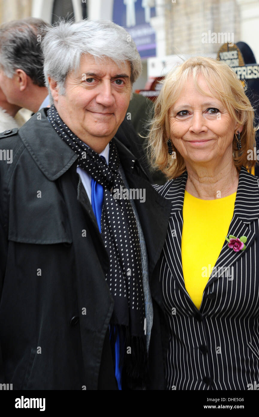 Tom conti and wife hi-res stock photography and images - Alamy