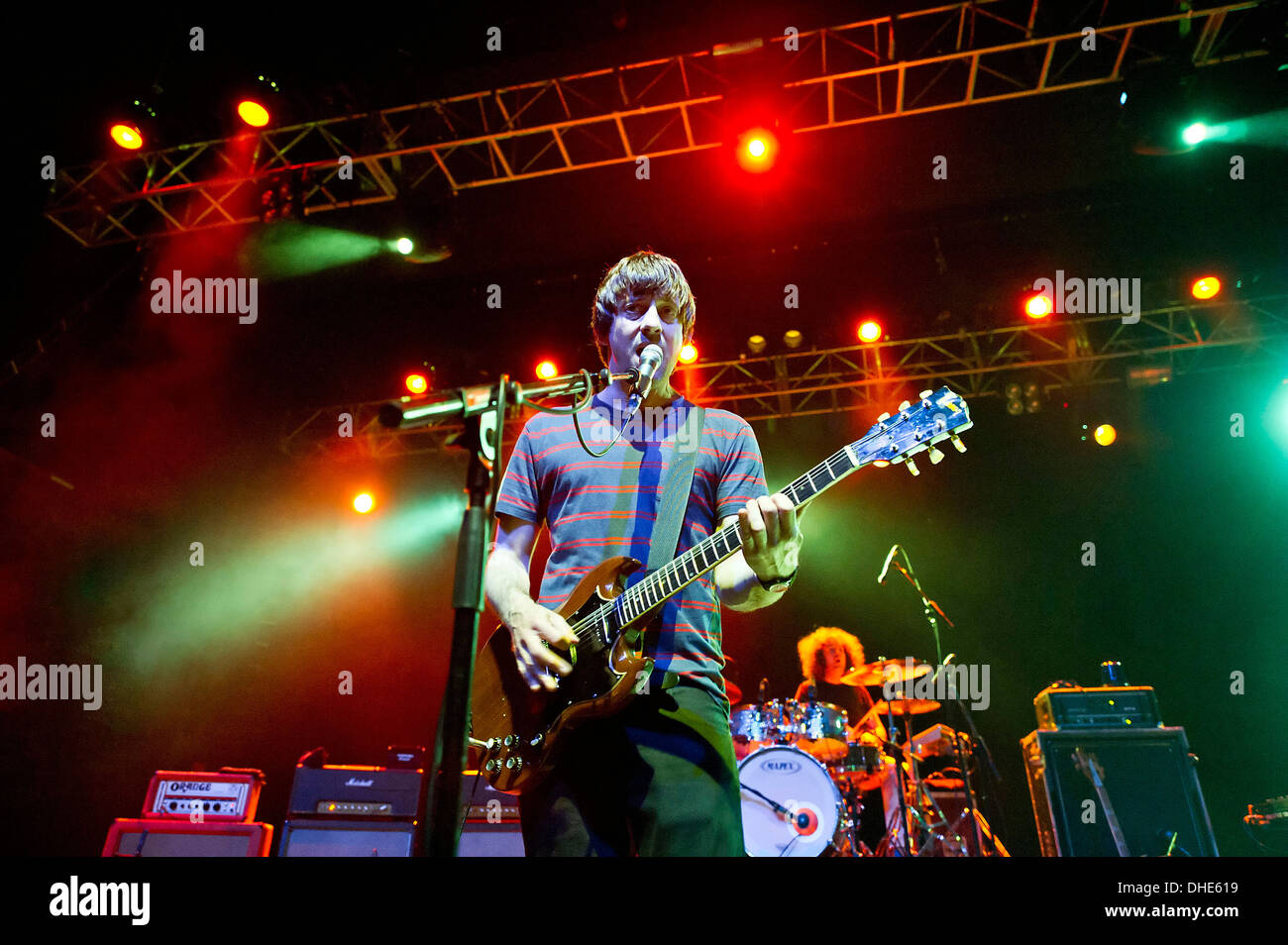 Graham coxon performing hi-res stock photography and images - Alamy