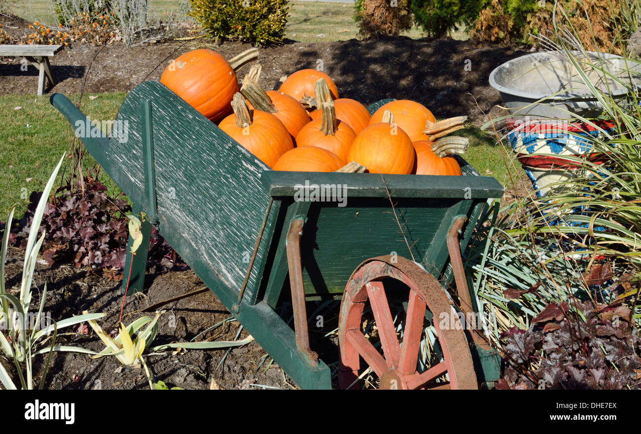 Old wooden wheelbarrow hi-res stock photography and images - Alamy