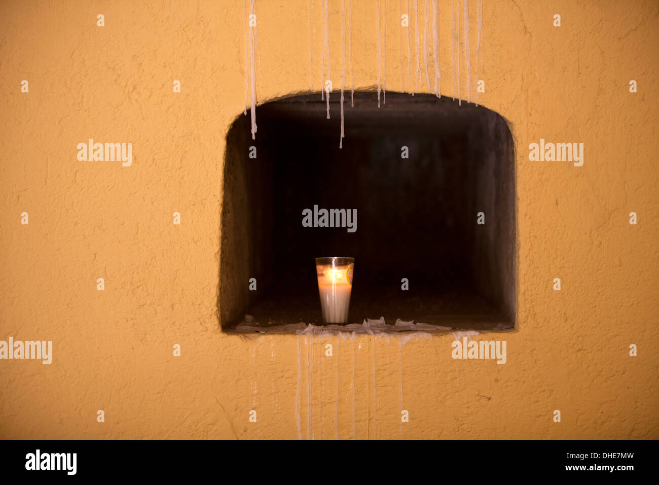 Niche Tomb High Resolution Stock Photography and Images - Alamy