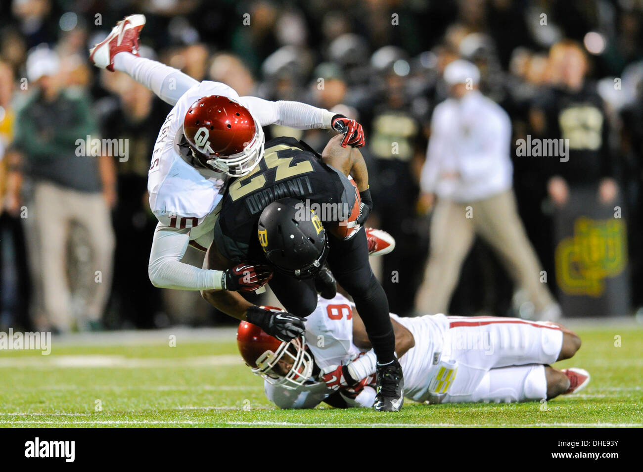 Waco, TX, USA. 7th Nov, 2013. Baylor Bears running back Shock Linwood ...