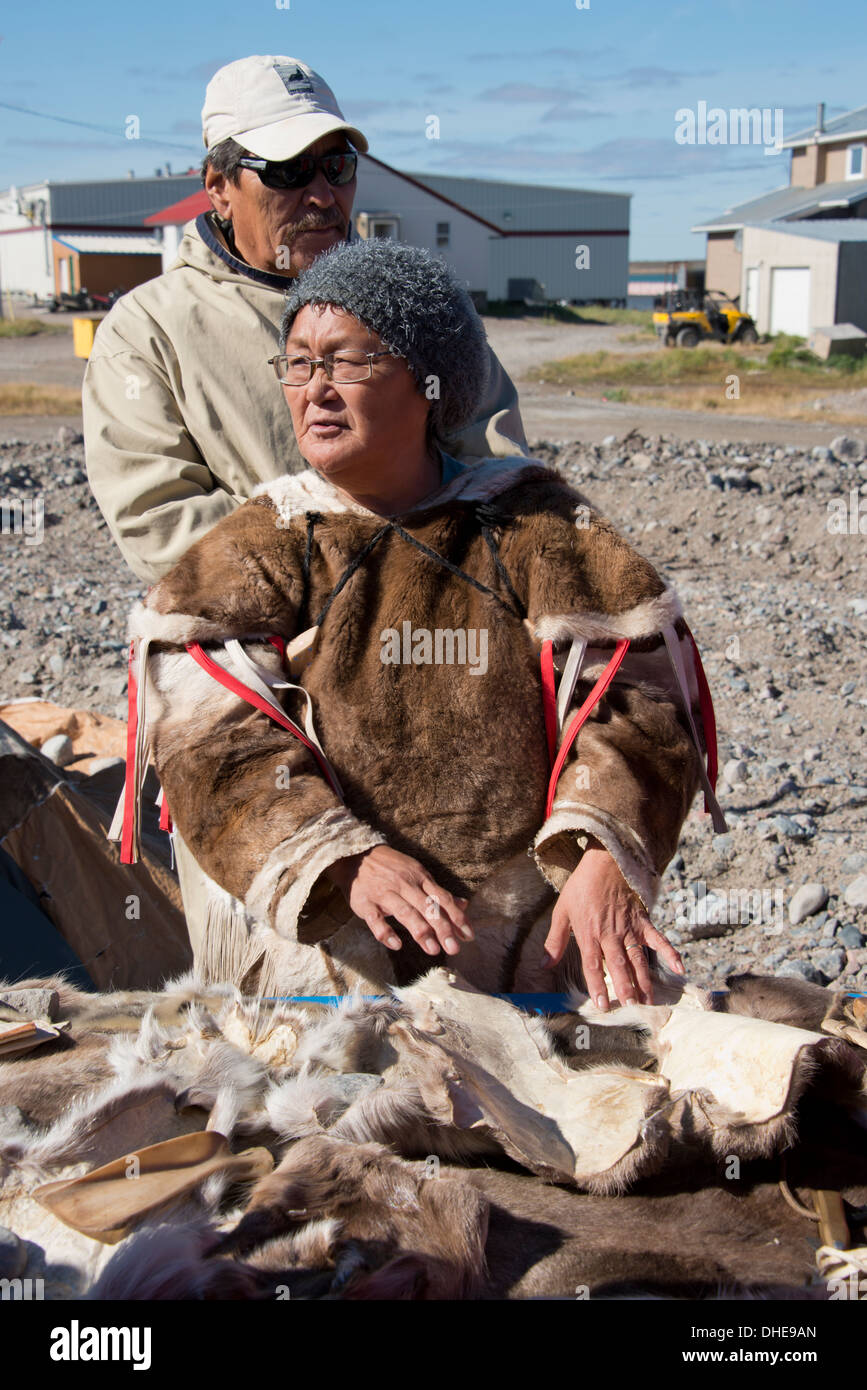 Inuit woman hi-res stock photography and images - Alamy
