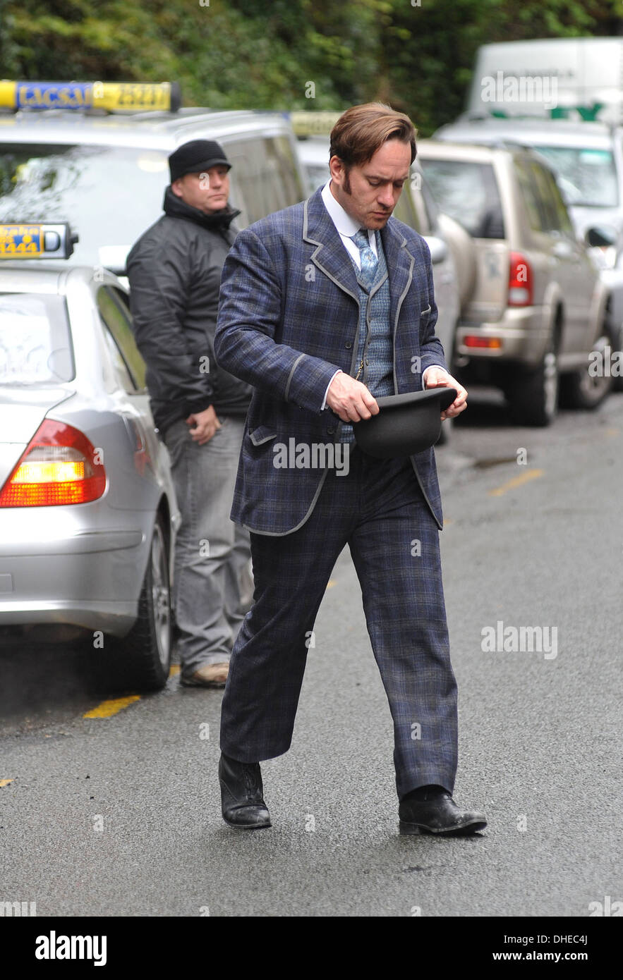Matthew Macfadyen arriving on set of BBC television's drama series ...