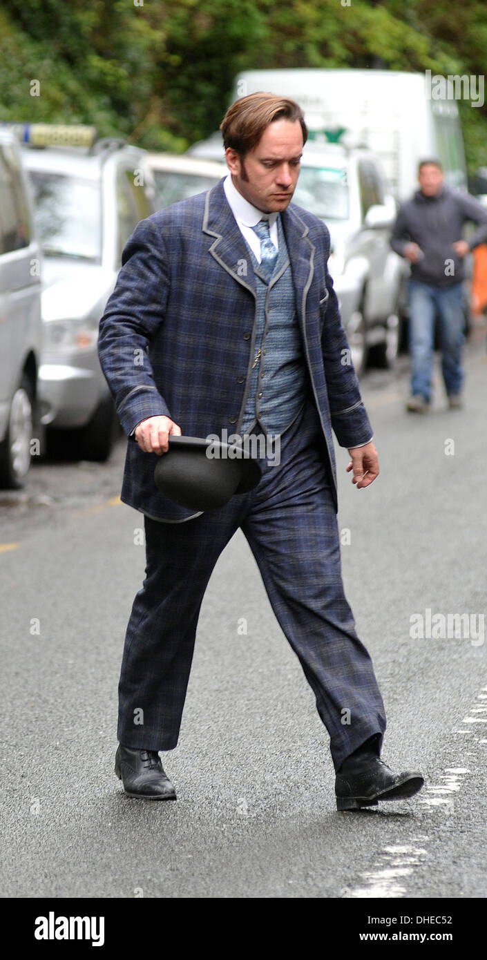 Matthew Macfadyen arriving on set of BBC television's drama series ...