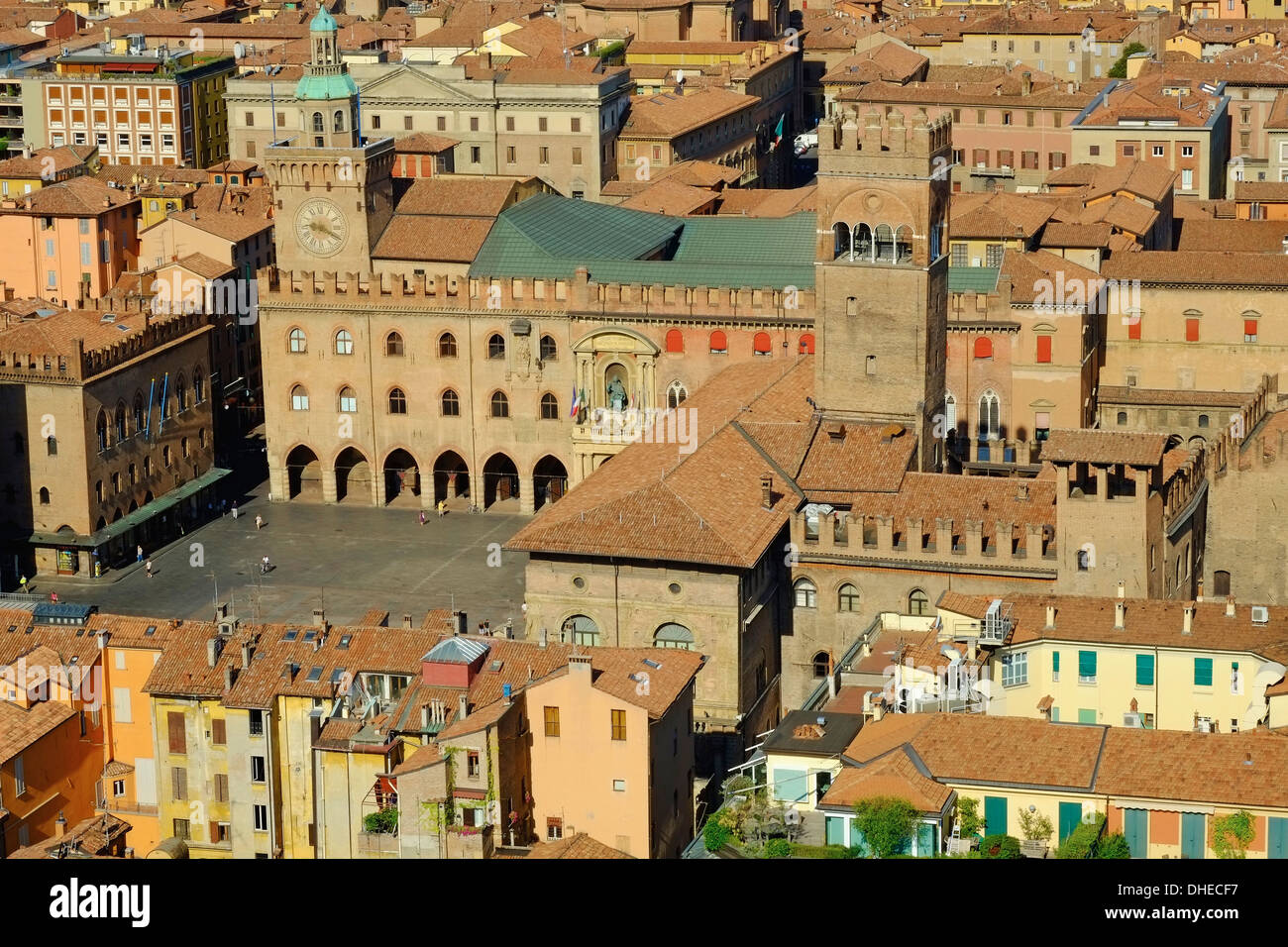 Piazza maggiore hi-res stock photography and images - Alamy