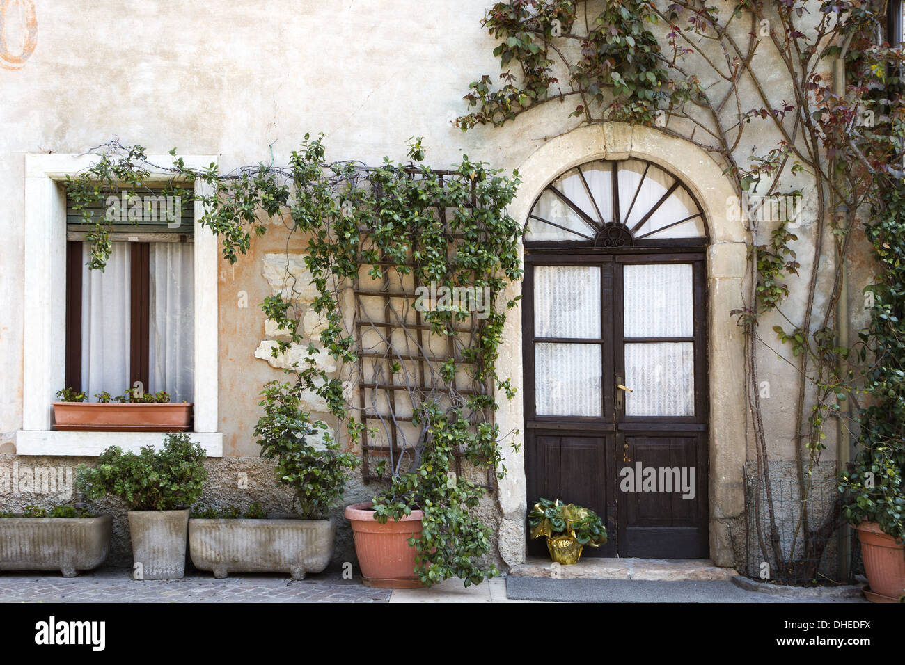 italian house front Stock Photo - Alamy