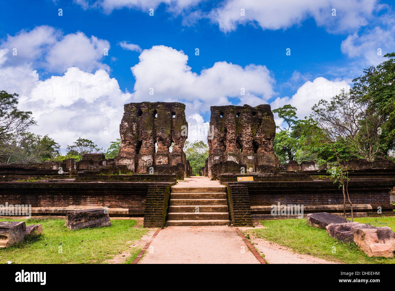 Parakramabahus palace hi-res stock photography and images - Alamy