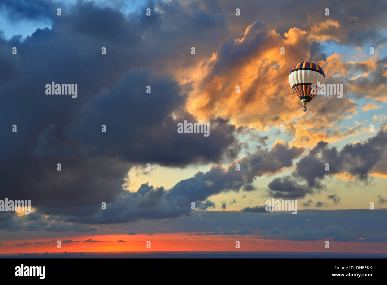 Flying over the horizon hi-res stock photography and images - Alamy