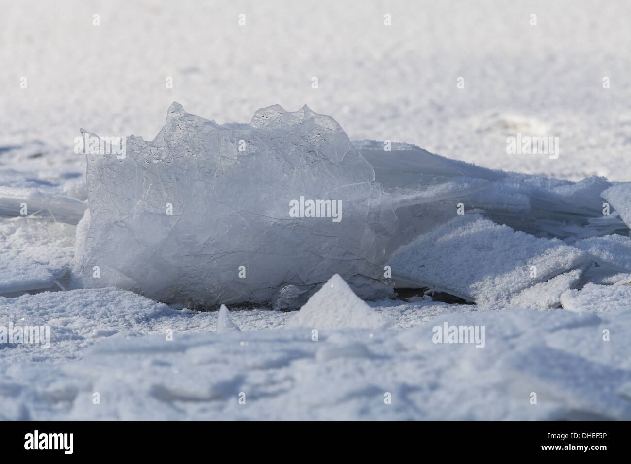 River ice forms hi-res stock photography and images - Alamy