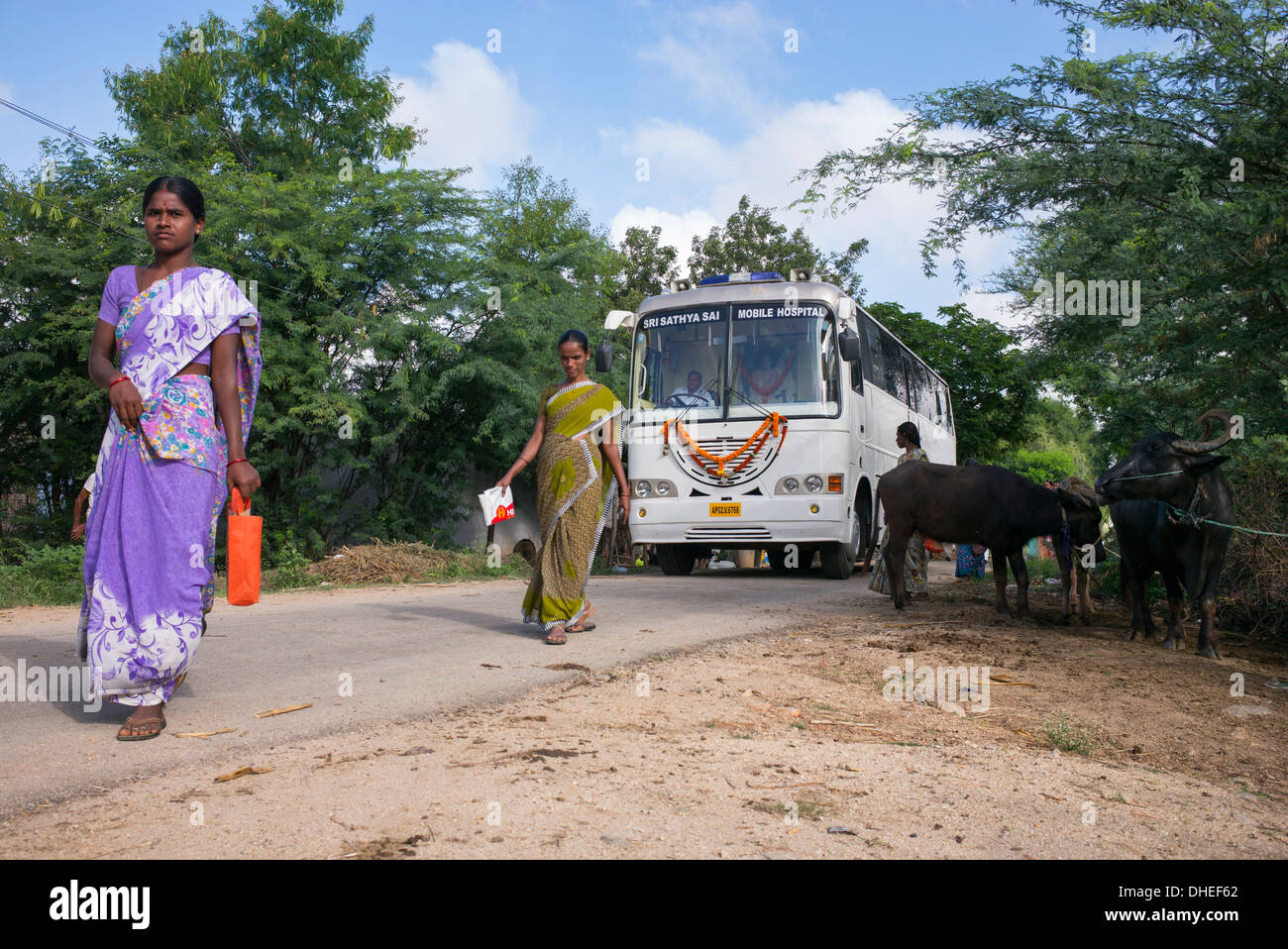 Sri Sathya Sai Baba mobile outreach hospital service clinic bus ...
