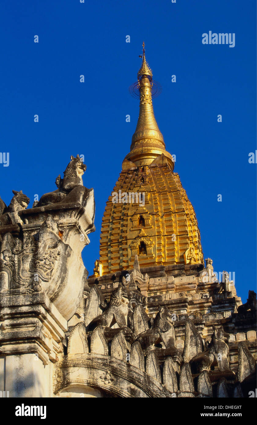 Golden Stupa of Ananda Pahto, Bagan, Myanmar, Indochina Stock Photo - Alamy