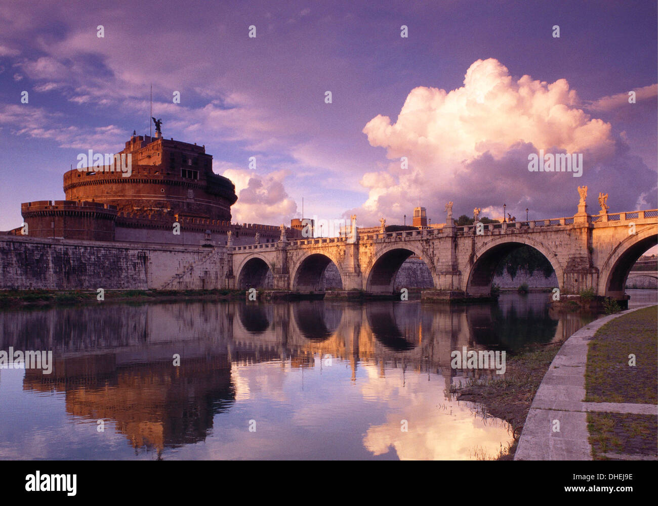 Horizontal angels angelo hi-res stock photography and images - Alamy