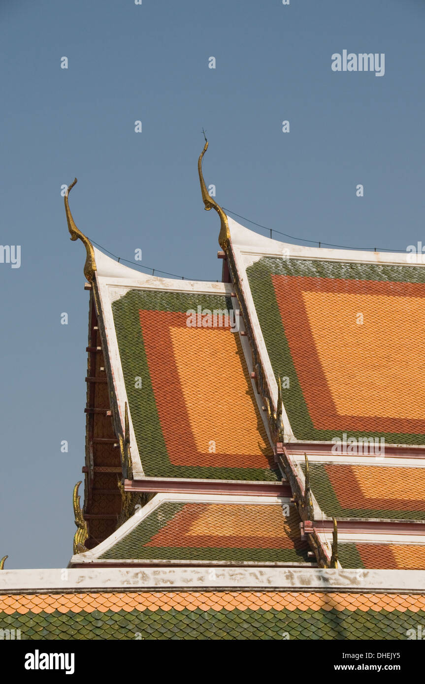 Roof wat arun in hi-res stock photography and images - Alamy