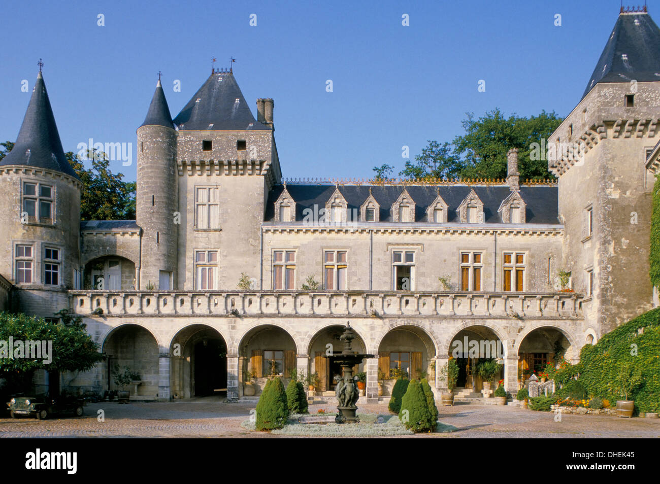 Chateau La Riviere, Fronsac, Aquitaine, France, Europe Stock Photo - Alamy