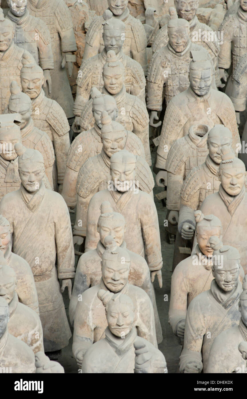 Terracotta Army, guarded the first Emperor of China, Qin Shi Huangdi's ...