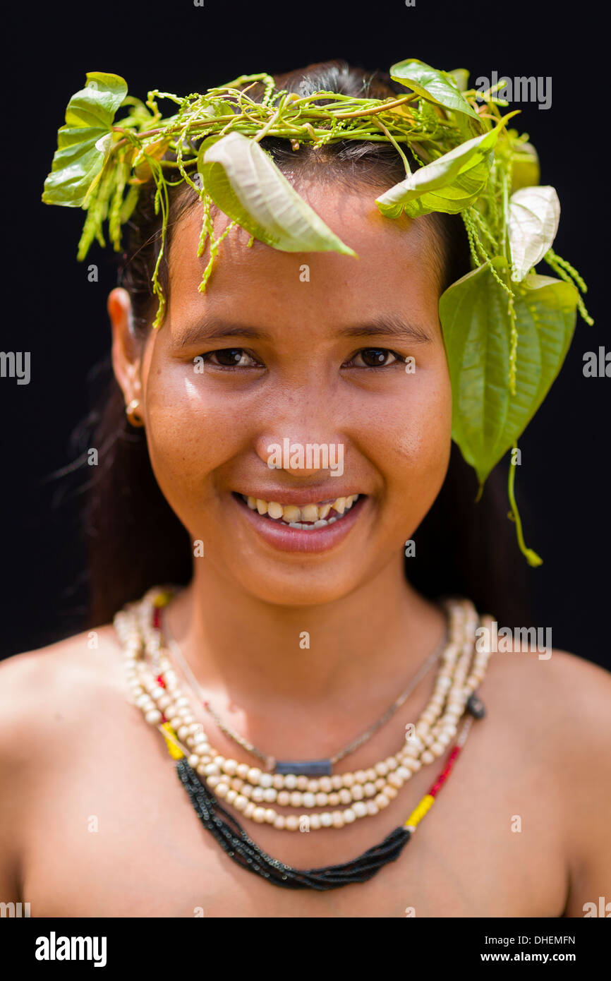 Beautiful young cambodian woman hi-res stock photography and images - Alamy