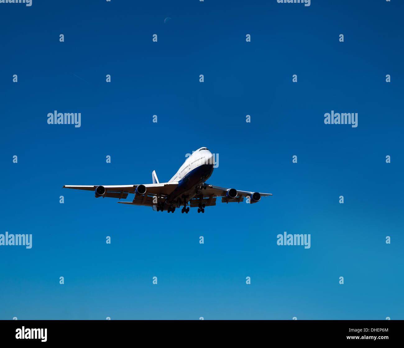 Airplane wings landing hi-res stock photography and images - Alamy