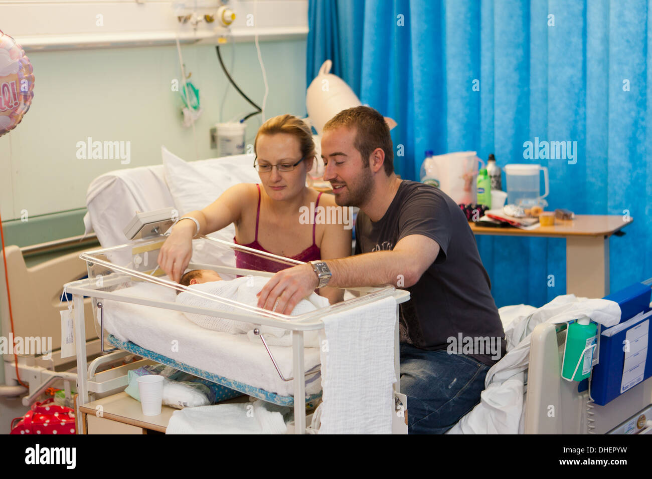 New born baby hospital hi-res stock photography and images - Alamy