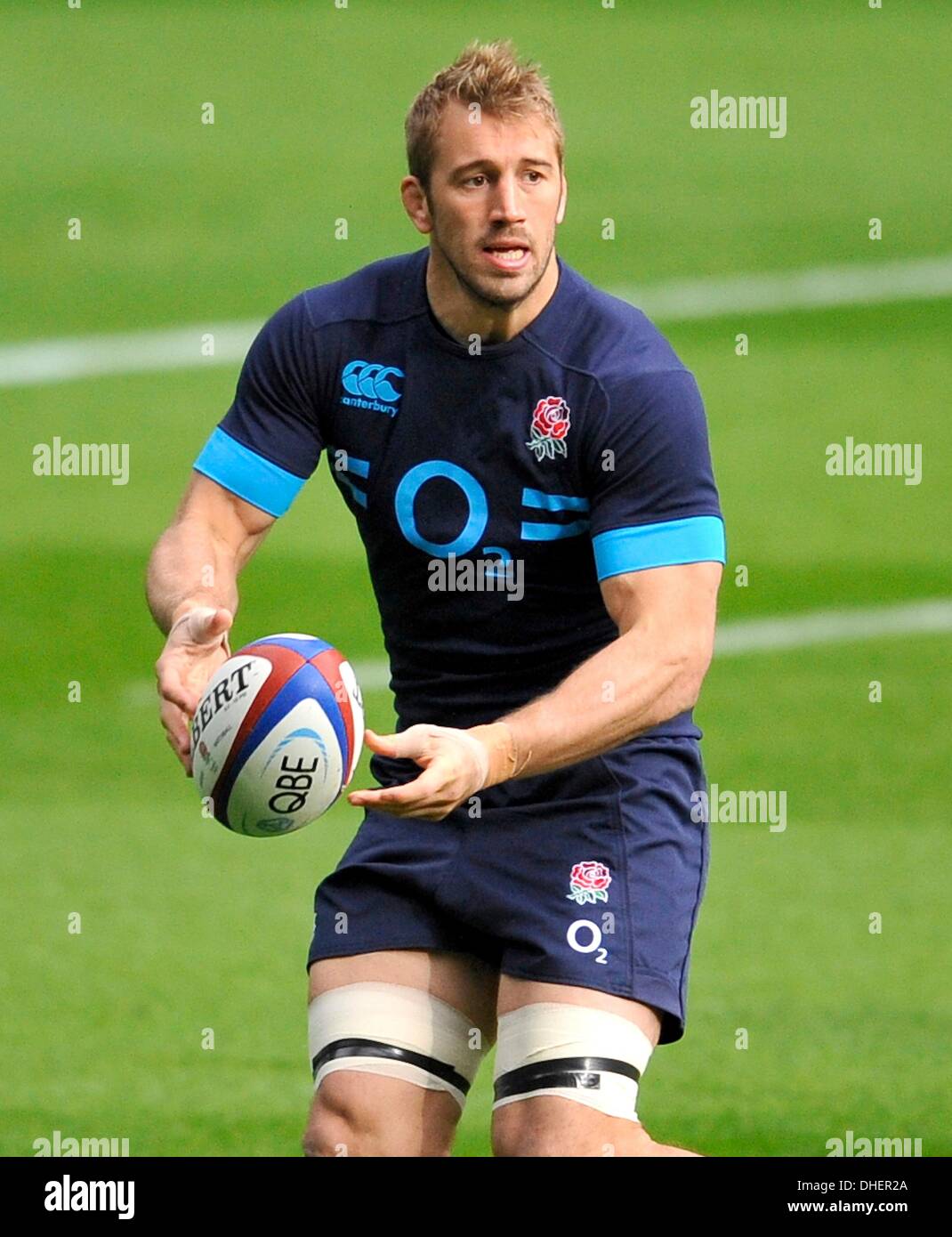 England captains run hi-res stock photography and images - Alamy