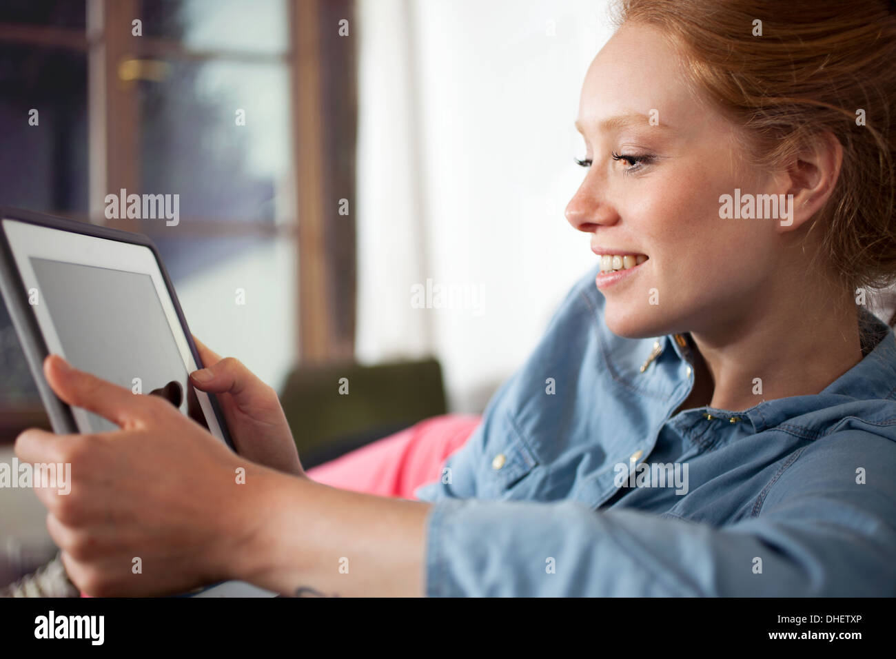 Tablet com puter hi-res stock photography and images - Alamy