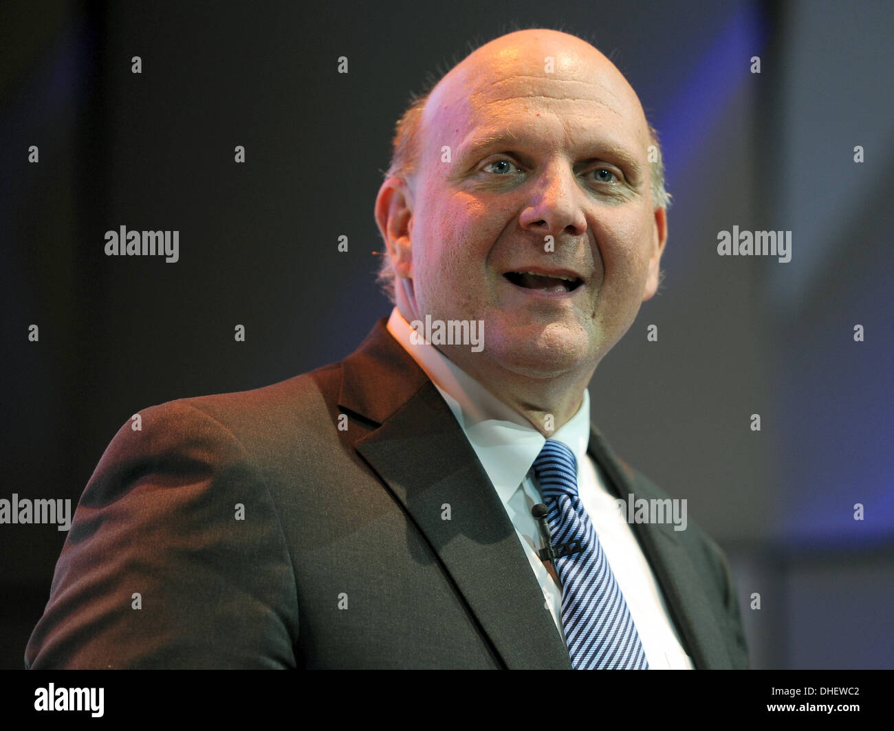 Microsoft office 2013 hi-res stock photography and images - Alamy