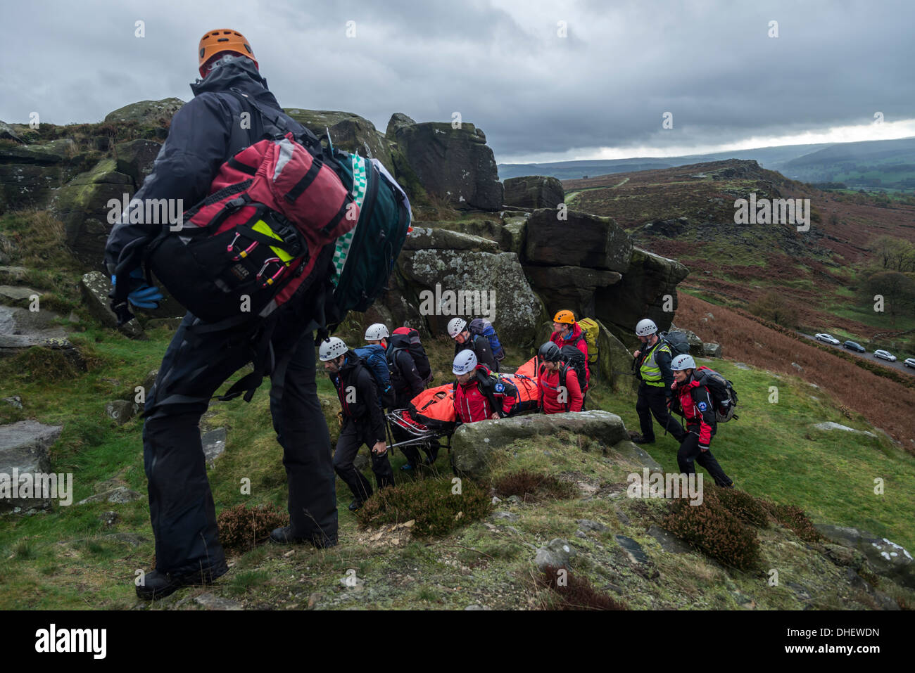 Mountain rescue stretcher hi-res stock photography and images - Alamy