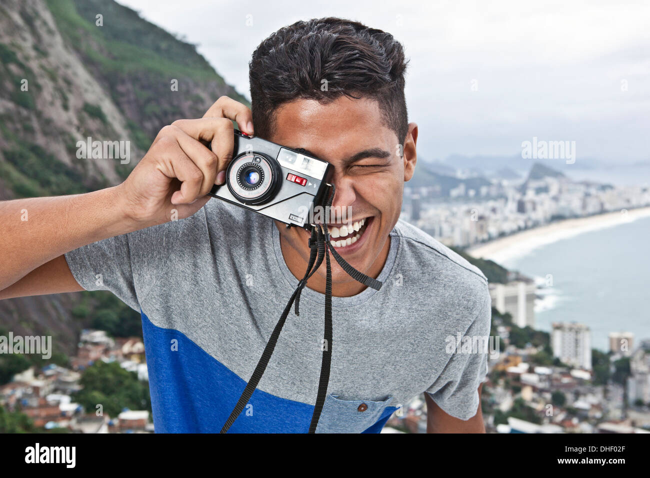 Man and camera hi-res stock photography and images - Alamy