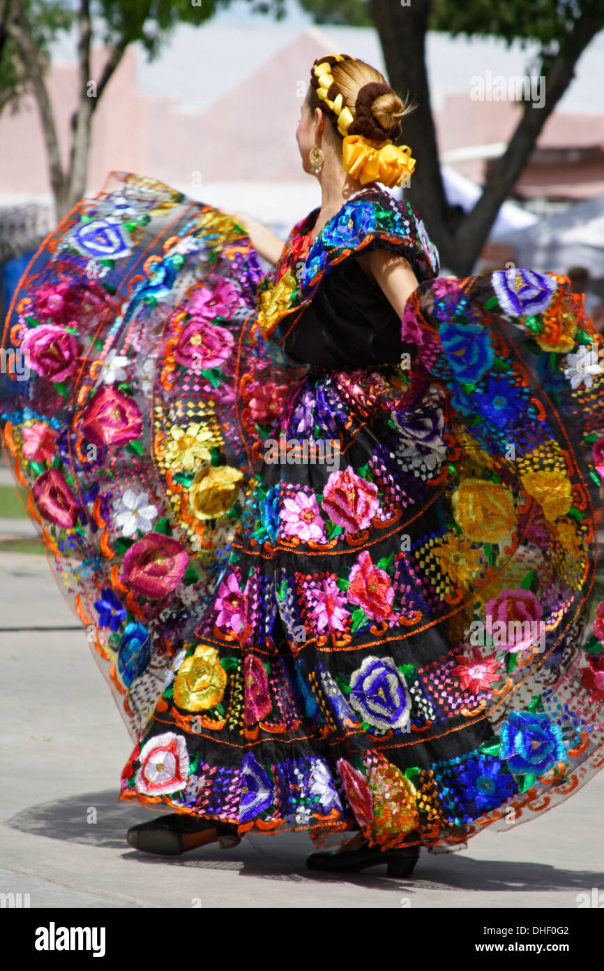 Mexican dancer, 16 de Septiembre Mexican Independence Day Celebration ...