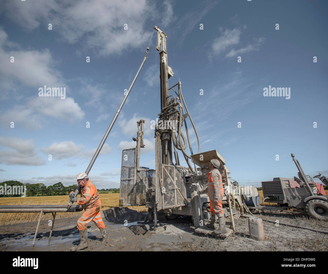 White rig hi-res stock photography and images - Alamy