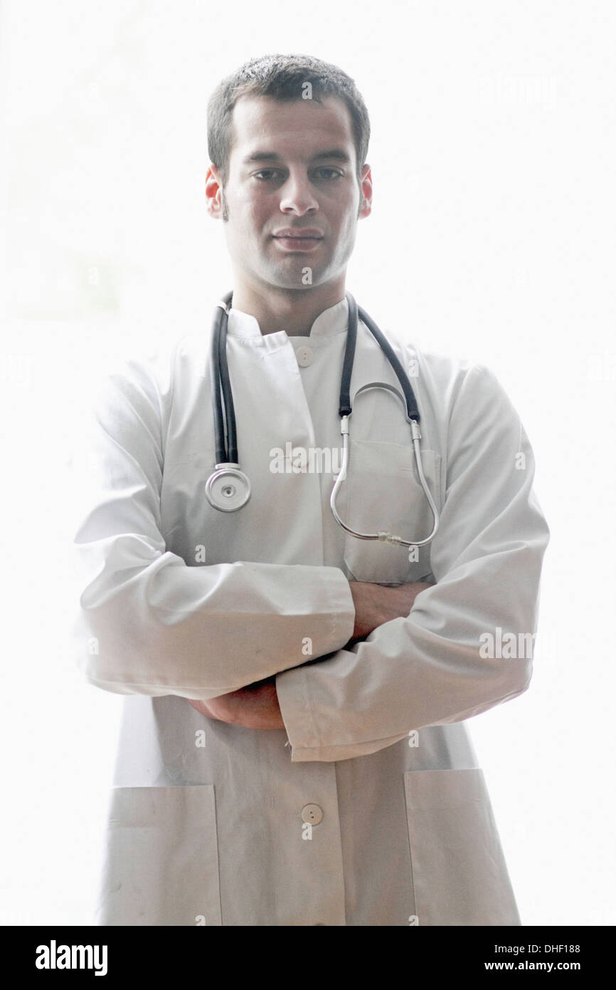 Doctor arms folded portrait hi-res stock photography and images - Alamy