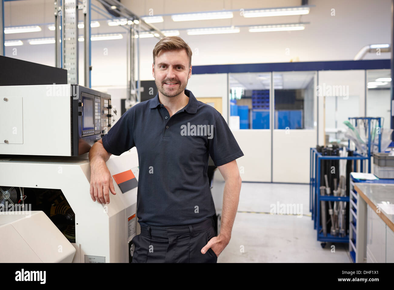 Heavy engineering equipment hi-res stock photography and images - Alamy