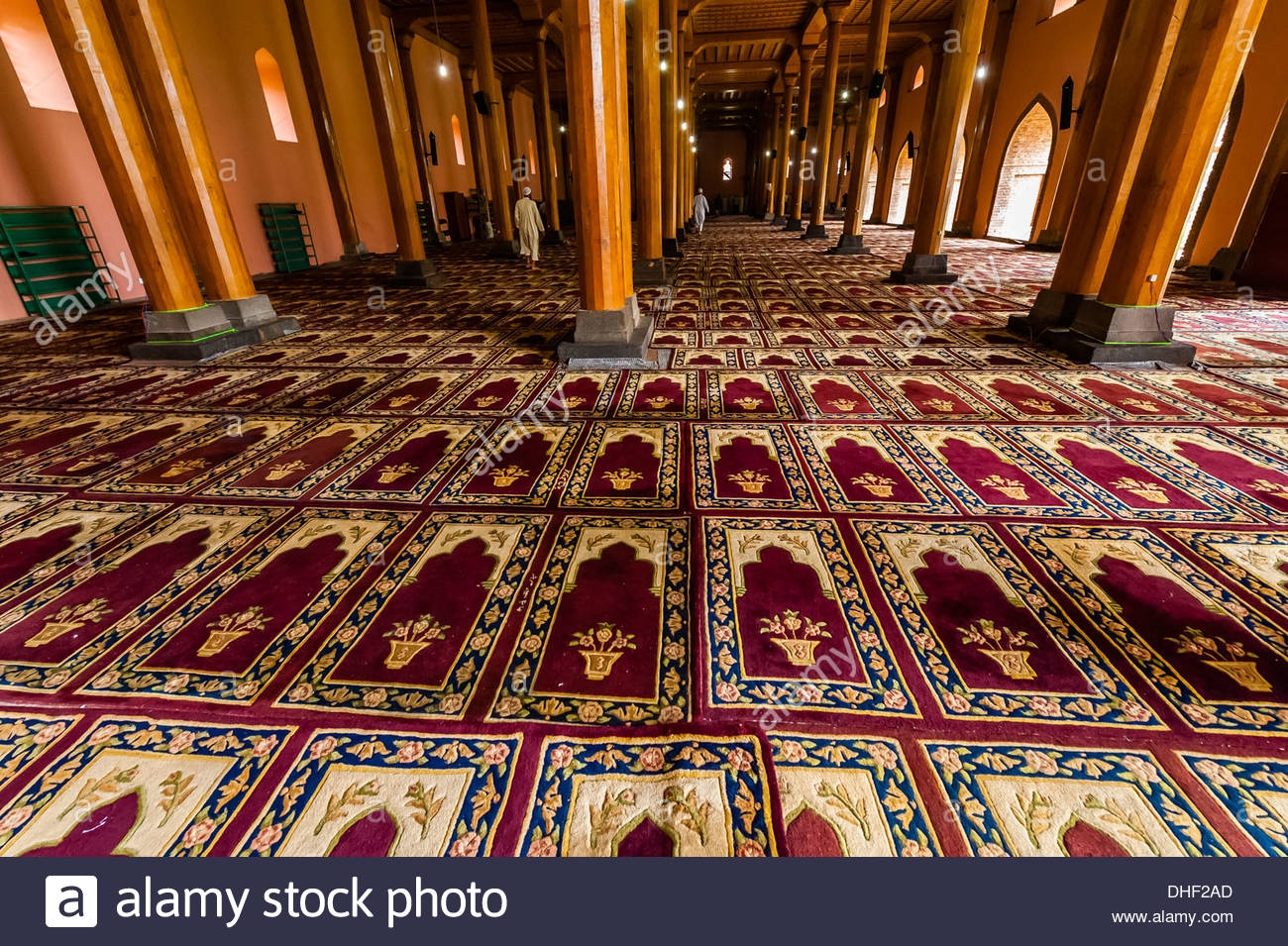Jama Masjid Mosque Srinagar Kashmir Stock Photos & Jama Masjid Mosque ...