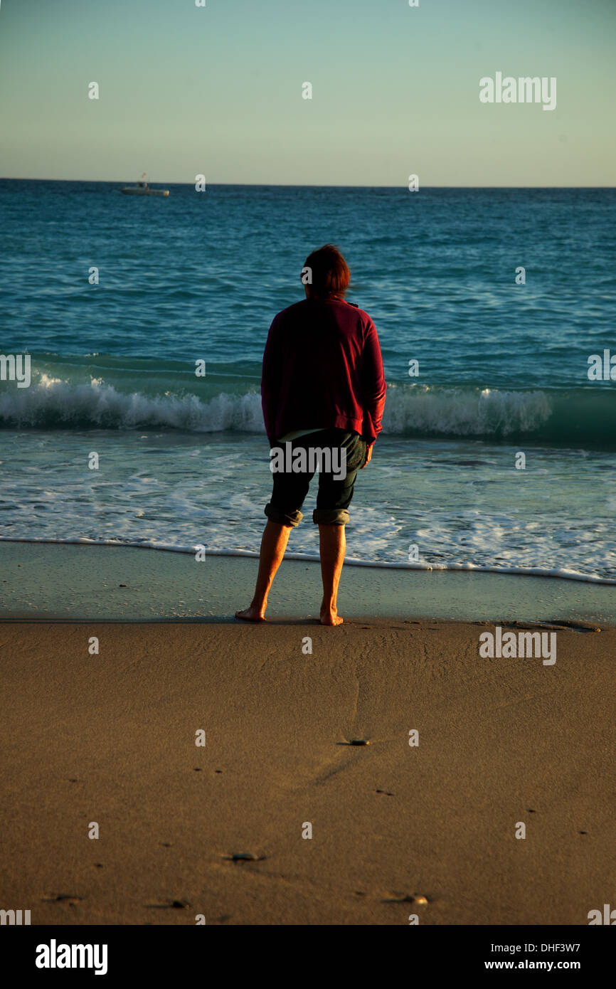 Dreaming woman sea hi-res stock photography and images - Alamy