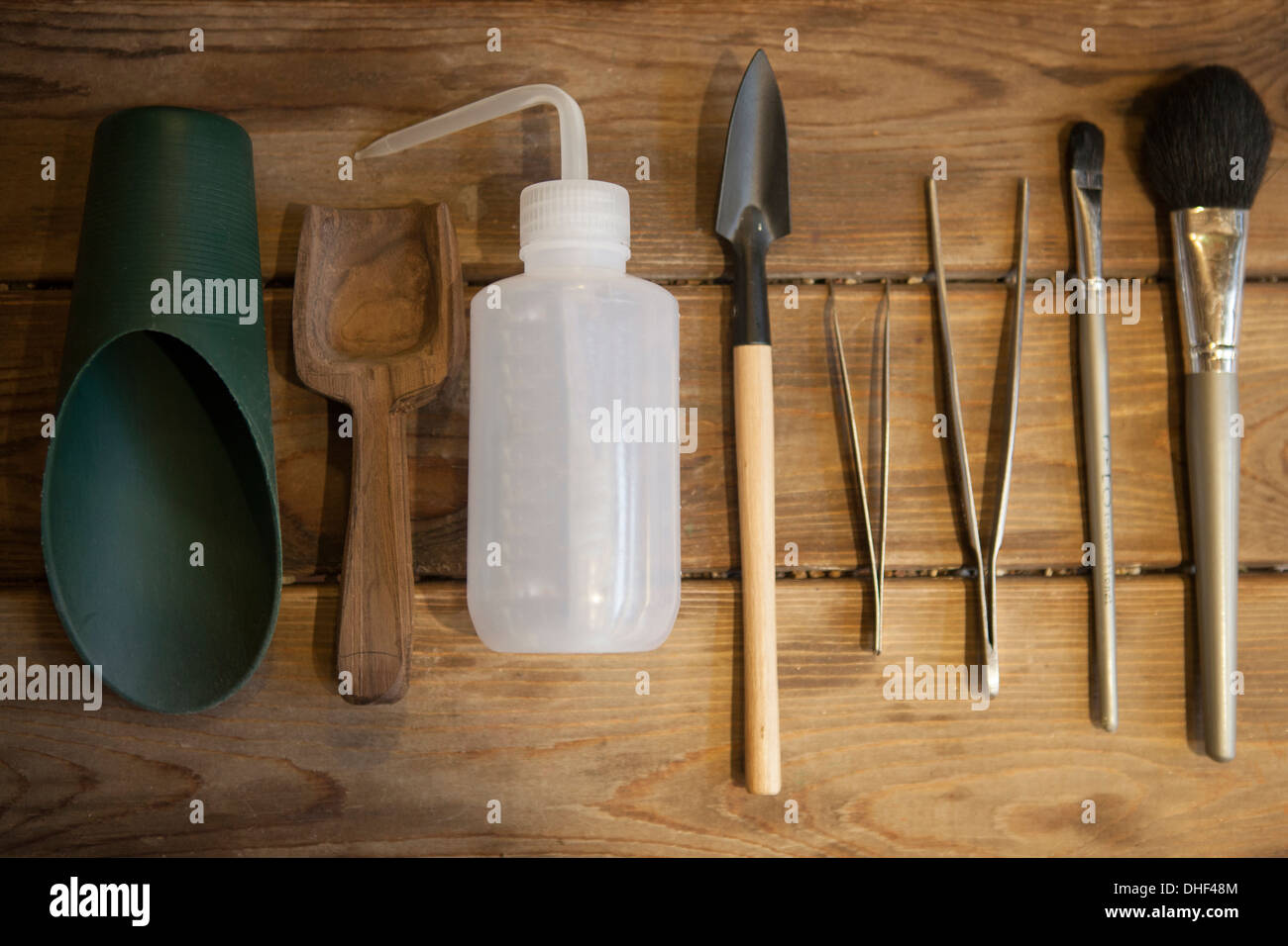 Gardening tools hi-res stock photography and images - Alamy