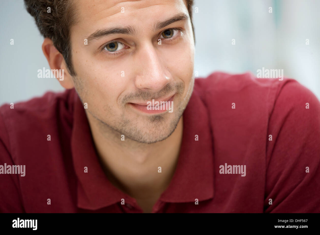 Young caucasian man camera hi-res stock photography and images - Alamy