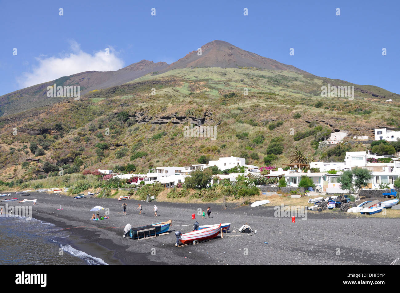 Stromboli shoreline italy hi-res stock photography and images - Alamy