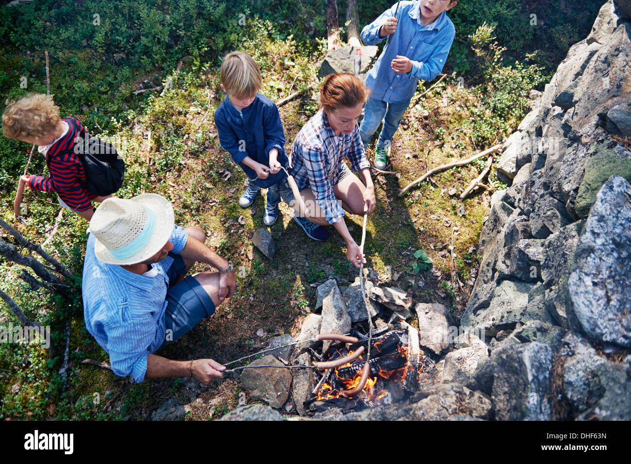 Family building hi-res stock photography and images - Alamy