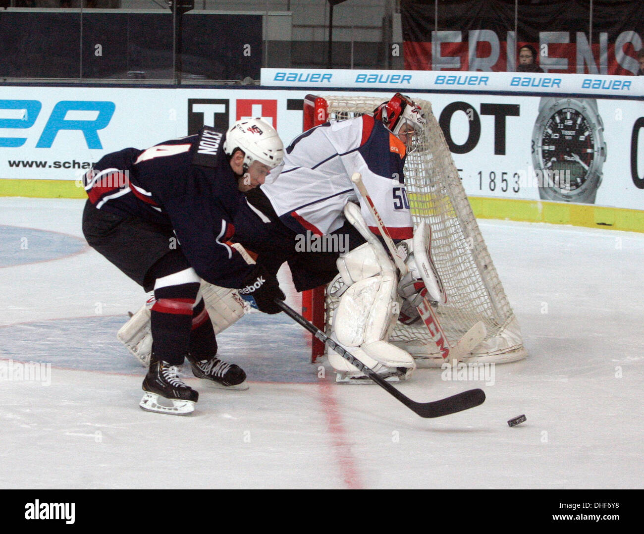 Munich, Germany. 8th Nov, 2013. from left Dan SEXTON / USA, Jan LACO ...