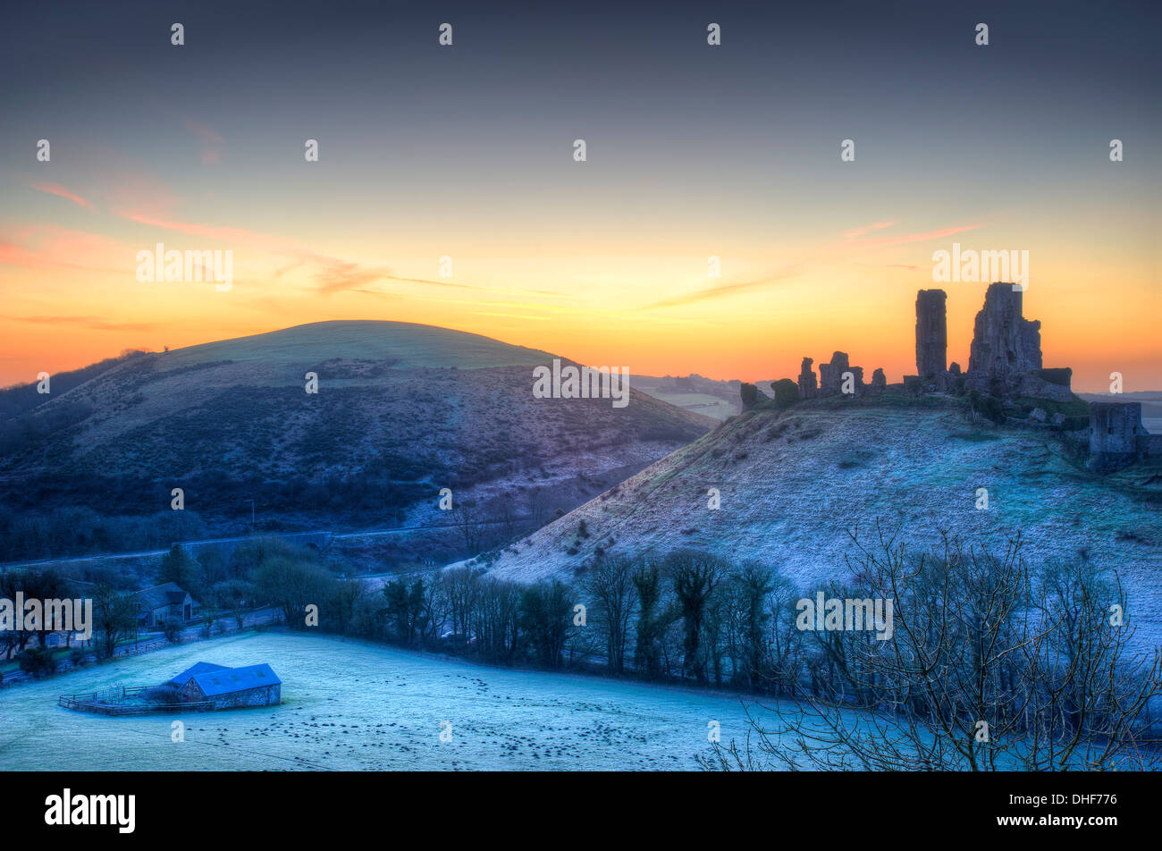 Sunrise over the castle hi-res stock photography and images - Alamy